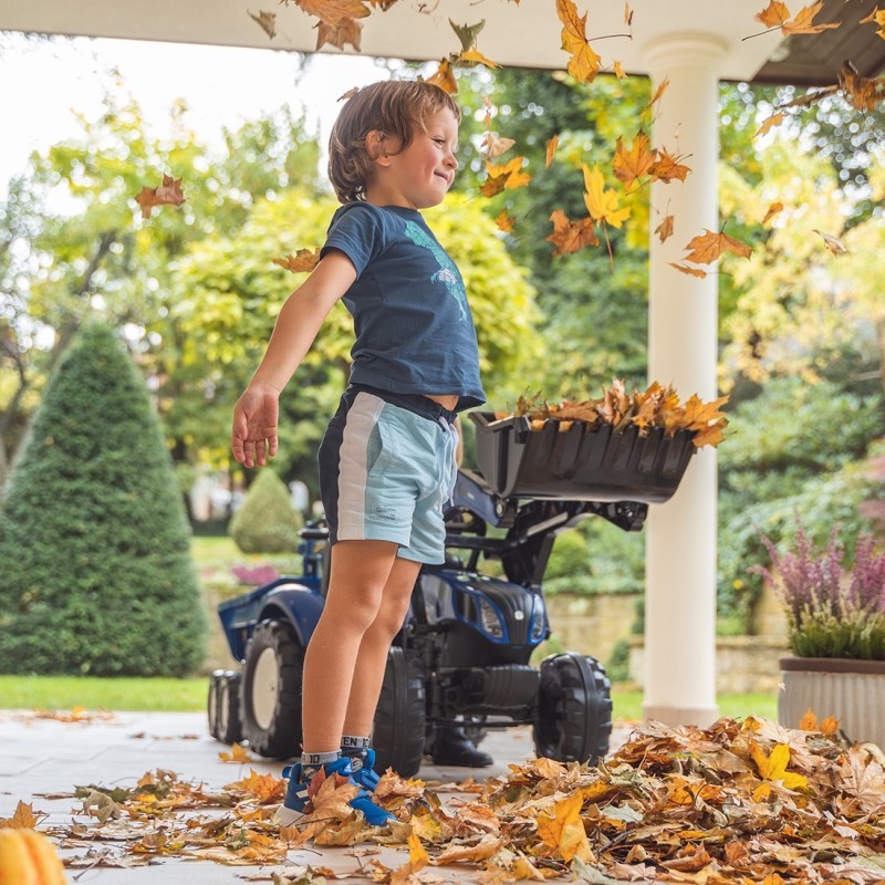 FALK New Holland Pedal Tractor Blue with Trailer from 3 Years